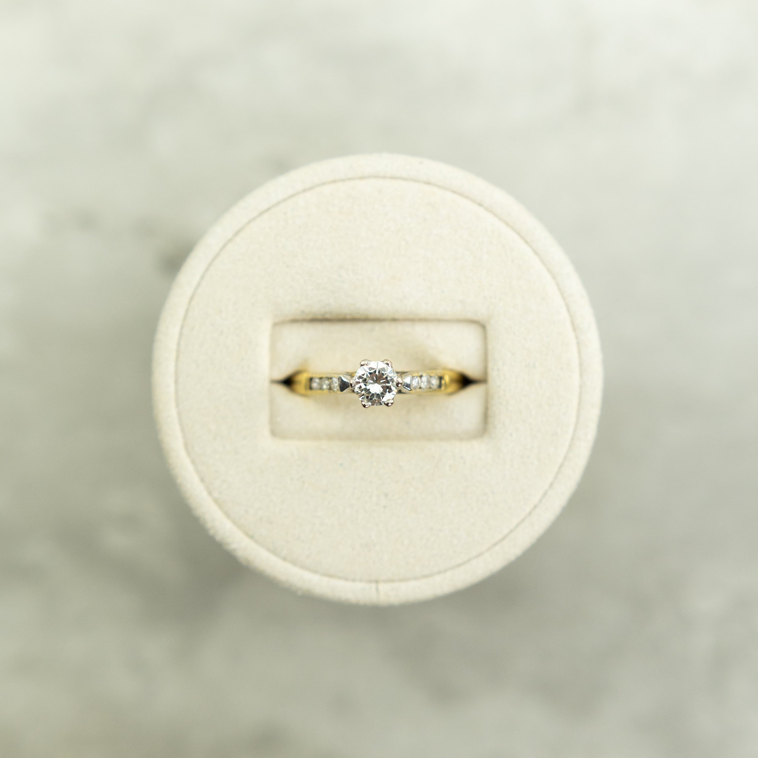 Pre-loved solitaire approx 0.50ct diamond ring with diamond shoulders